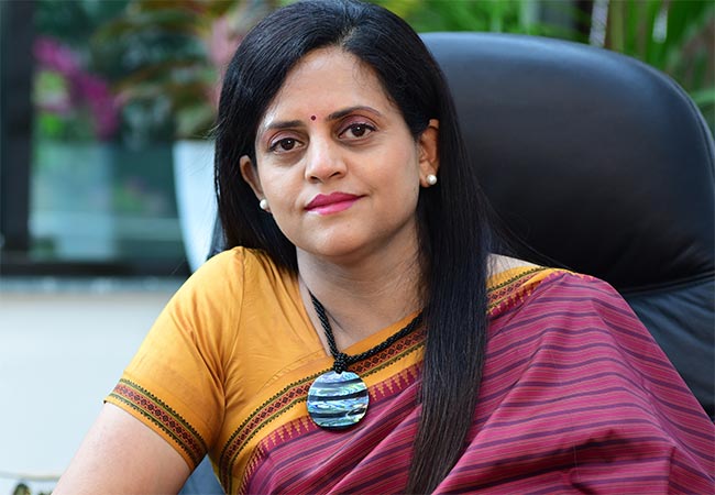 Ashwini Bhide : इंधन बचतीसाठी महापालिका आयुक्त आश्विनी भिडे यांचा ...