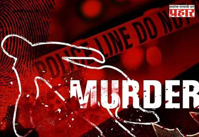 Dhule Crime : लेकाची वाट पाहत वृद्ध आई अंगणात बसली, हैवान लेकानं वृद्ध ...